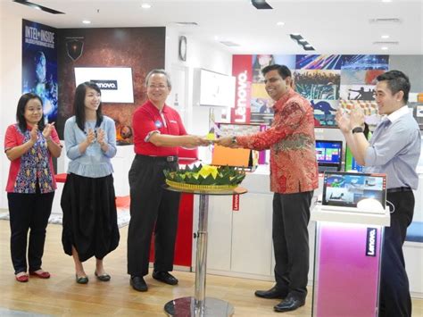 Lenovo Buka Flagship Store Pertamanya Di Indonesia YANGCANGGIH COM