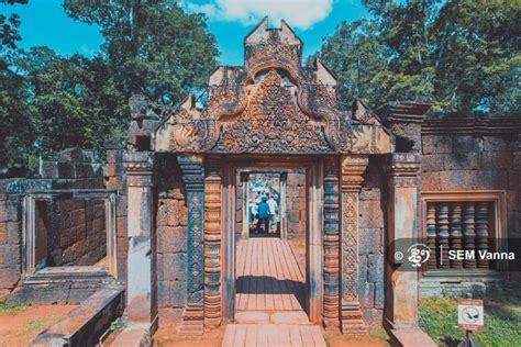 ប្រាសាទបន្ទាយស្រី ជាប្រាសាទប្រើប្រាស់ថ្មភក់ពណ៌ផ្កាឈូកដ៏ពិចិត្រ Ams Central