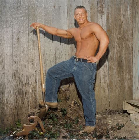 Tom Critchlows Photo Portfolio 0 Albums And 11 Photos Model Mayhem