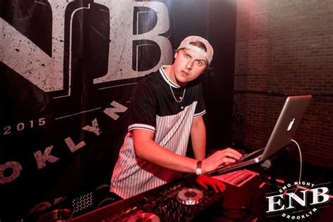 Épinglé Par Shelly Sur Derek Discanio