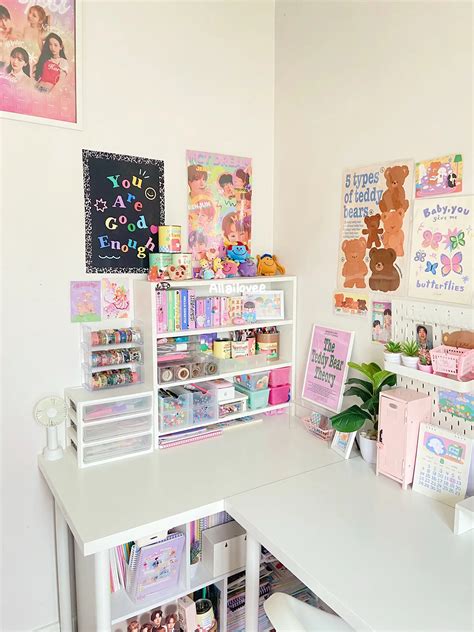 ไอเดียจัดโต๊ะทำงานยังไงให้น่ารักมากกกก💖 🌷🍒 แกลเลอรีที่โพสต์โดย Allailovee Lemon8