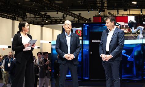 두산디지털이노베이션 ‘ai 혁신을 주제로 Ai 유니콘 기업 데이터이쿠와 패널토의 진행