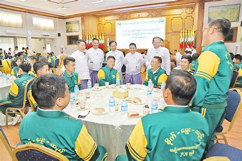 ပဉ္စမအကြိမ် အမျိုးသား အားကစားပွဲတော်တွင် ပါဝင်ယှဉ်ပြိုင်ခဲ့ကြသည့် ဝန်ကြီးဌာန အားကစားသမားများအား