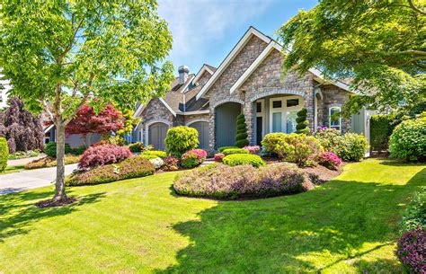Front Lawn Garden Landscape Vancouver Luxury Home The Pinnacle List