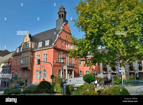 Stadt essen rathaus -Fotos und -Bildmaterial in hoher Auflösung – Alamy