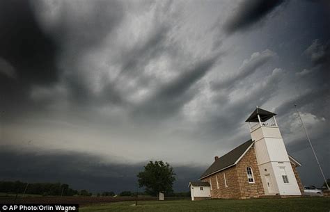 America Hit By Deadly Tornados As Worst Storm Outbreak In 40 Years Cuts
