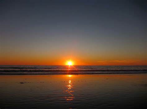 33 Beautiful Sunrise And Sunset Pictures