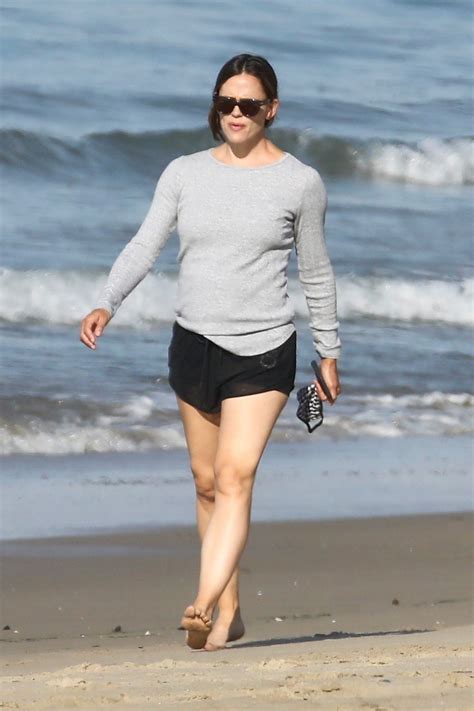 Jennifer Garner Beach In Malibu Celebmafia
