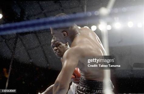 72 Mike Tyson Vs Buster Douglas Photos And High Res Pictures Getty Images