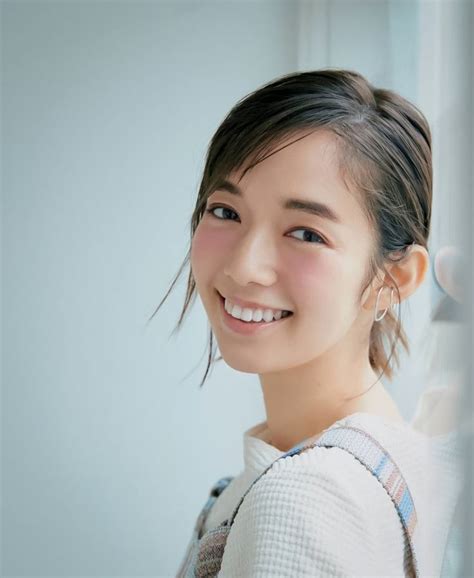 モデル「佐藤栞里」高画質画像45枚！壁紙・待ち受けok 佐藤栞里 佐藤 美人 顔 女性有名人