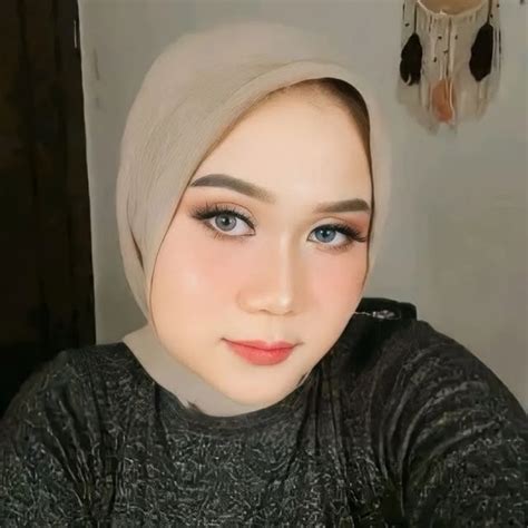 Wulan Irfa Wlndr • Threads Say More