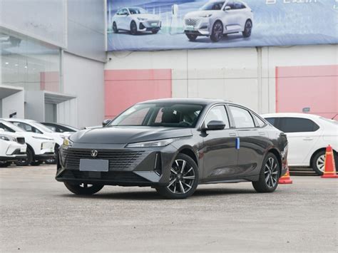 10万左右家轿怎么选？长安逸达对比大众朗逸和日产轩逸 买车网