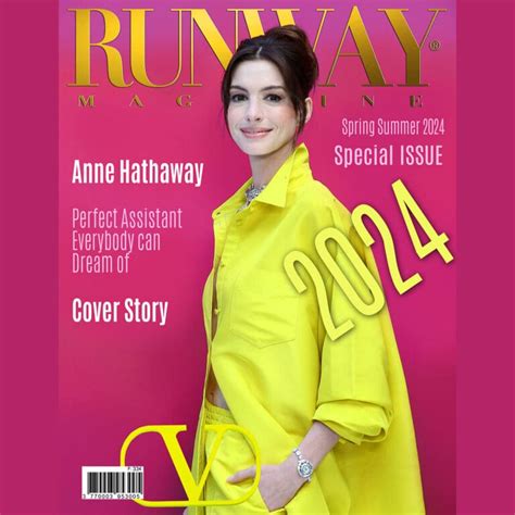 Anne Hathaway Perfect Assistant Everybody Can Dream Of Runway Magazine ® Official