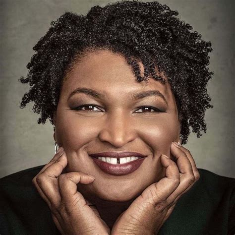 18 Youthful Short Natural Haircuts For Black Women Over 50