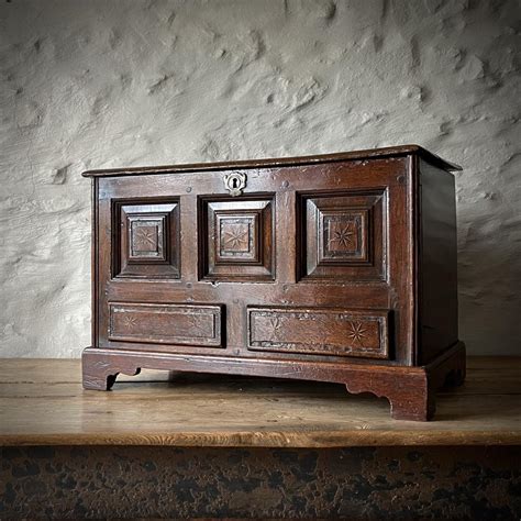 Inlaid Welsh Oak Coffor Bach Small Coffer Bada Inlaid Welsh Oak Coffor Bach Small Coffer Bada