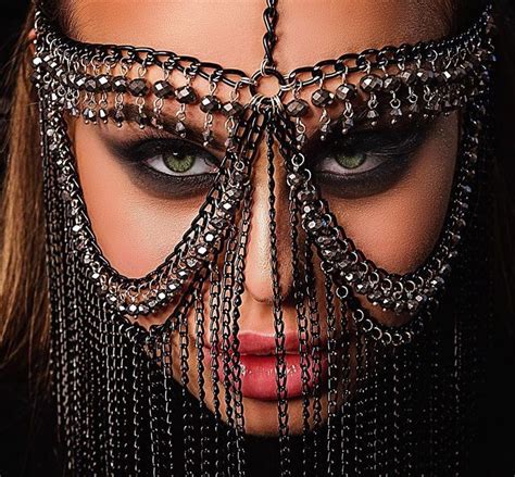 Маска в арабском стиле Arabic Style Mask Бренд K Bijouter Маска Ювелирные изделия из