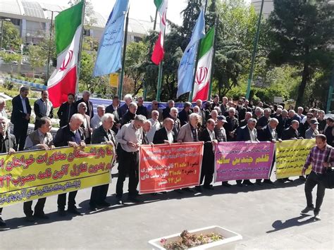 تجمع بازنشستگان مخابرات بی‌توجهی به مطالبات ادامه داد