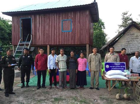 ផ្ទះចំនួន០២ខ្នង ជាអំណោយដ៏ថ្លៃថ្លារបស់សម្តេចតេជោ ហ៊ុន សែន