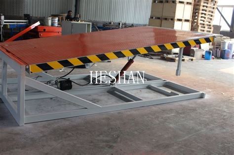 Warehouse Logistics Bay Loading Dock Leveler Ton Ton Truck Dock Leveler