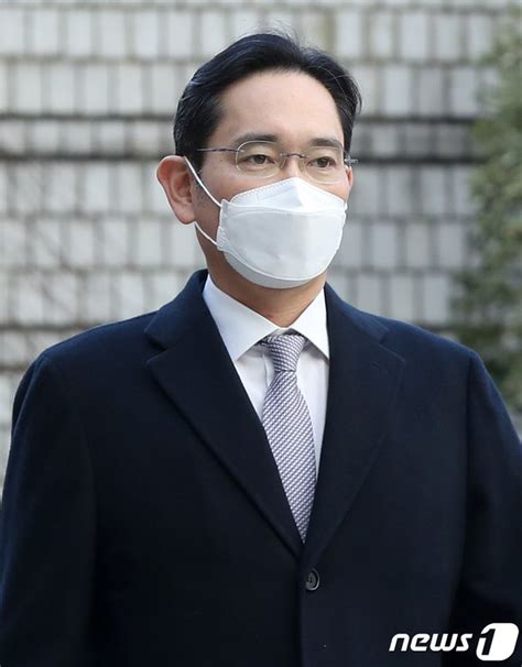 법정 향하는 이재용 삼성전자 회장 네이트 뉴스