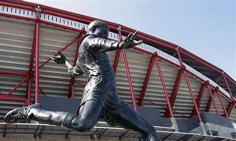 Ytali Eusébio Il Benfica Tra Il Fado E La Gloria