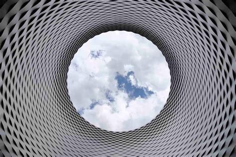 Centralized Vs Decentralized Cloud Computing A Comparison
