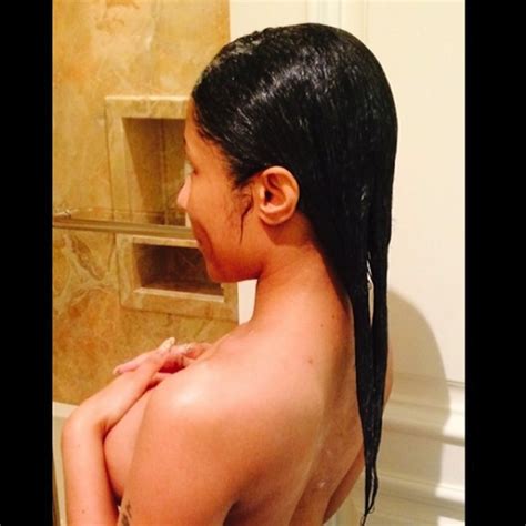 Nicki Minaj Shower 6