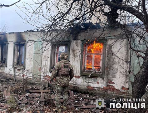 Донеччина за добу росіяни обстріляли три населених пункти поранено одну особу Букви