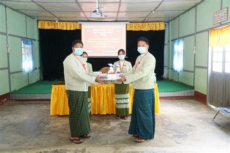 မိုင်းပန်မြို့၌ ကွင်းဆင်း၍ လုပ်ငန်းဆောင်ရွက်နေရသော ဝန်ထမ်းများအတွက် နှာခေါင်းစည်းနှင့် လက်သန့