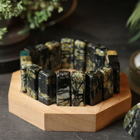 Unakite Meaning And Most Efficient Ways To Use Its Mystical Powers