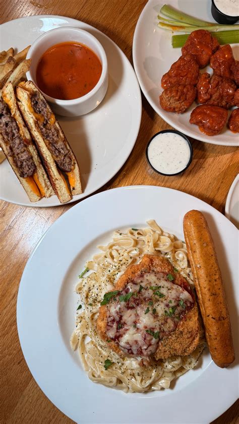 Ad Yall Applebees Knew Exactly What They Were Doing With This 2 For