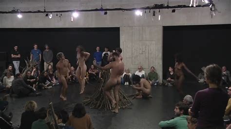 NAKED MEN IN ART SHOW STRANGE ThisVid