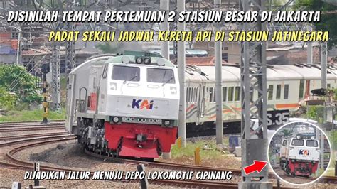 SIBUKNYA KERETA API KRL DAN LOKOMOTIF DATANG DAN BERANGKAT DI STASIUN TERSIBUK JAKARTA ! - YouTube