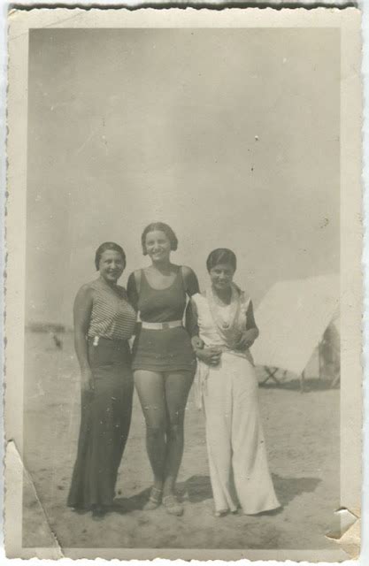75 Vintage Snapshots Capture Italian Beachgoers In The Past ~ Vintage