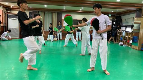 용호태권도 용호도장시범단 용호태권도 용호도장시범단 Added A New Photo