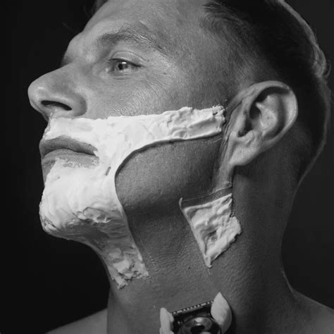 Gillettelabs 極光刀配磁底座和旅行盒 吉列香港