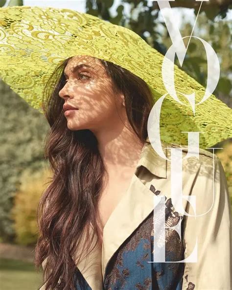 Stunning Photos Of Deepika Padukone You Cant Miss Bollywood Dadi