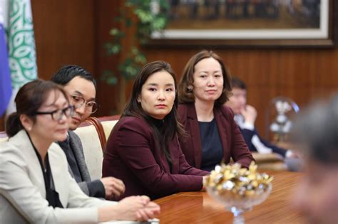 Монгол Улсын Ерөнхийлөгч У Хүрэлсүх Мэдээллийн технологийн компаниудыг