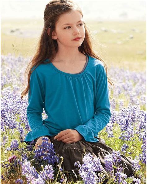 The Twilight Saga Breaking Dawn Mackenzie Foy Renesmee First Photo Filmbook