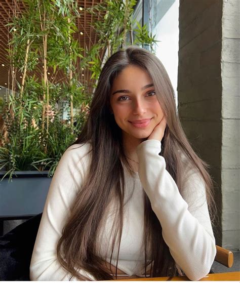 Ana Seton On Reels Facebook