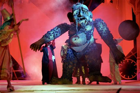 კარლო გოცის ქალი გველი Rustaveli Theatre