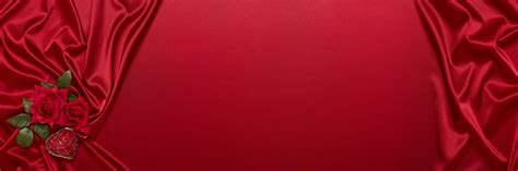 빨간 실크 장미와 마음에서 추상적 인 배경 드레이프 된 직물 질감 공간을 복사합니다 요소 디자인 발렌타인 데이 0명에 대한 스톡 사진 및 기타 이미지 Istock