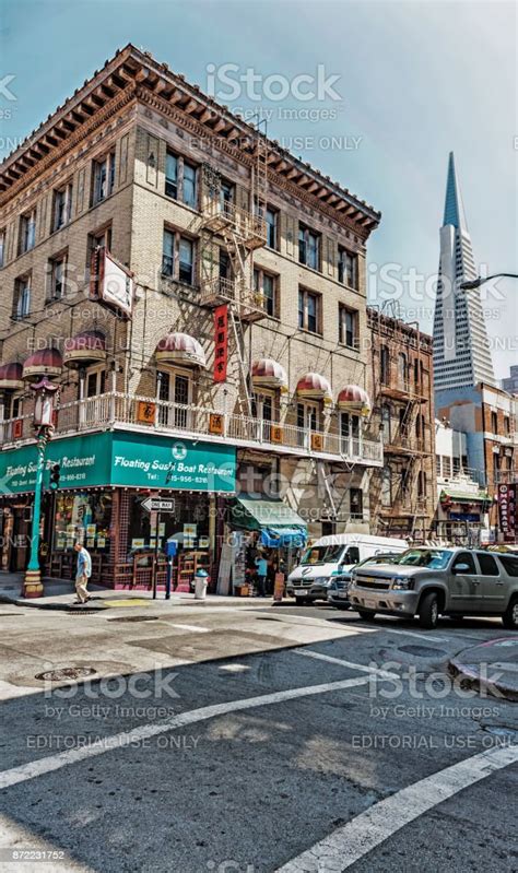 사람들과 차이나타운에서 샌 프란 시스 코 아이코 닉 조회 가로등에 대한 스톡 사진 및 기타 이미지 가로등 거리 건축 Istock