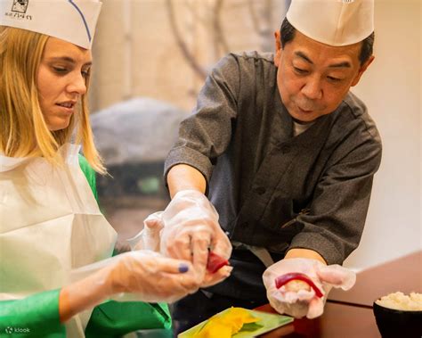 1 Hour Join In Tokyo Cooking Class With Sushi Making Class Klook