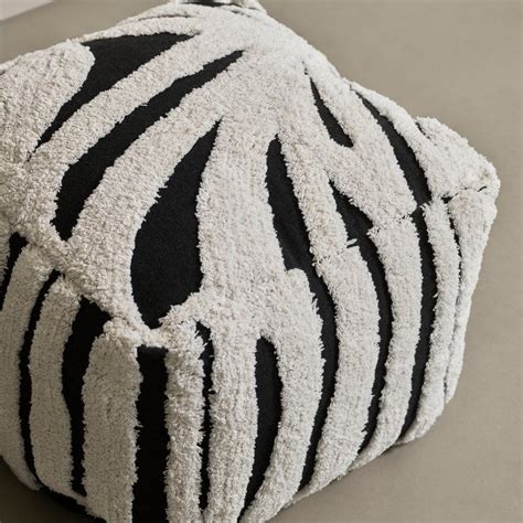 Buffy Hvit Puff 50x50