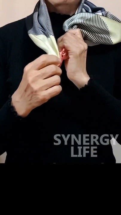 스카프 대충 묶지 말고 멋스럽게 코디해보세요 여자 봄스카프 예쁘게 매는법 정사각형스카프 Youtube