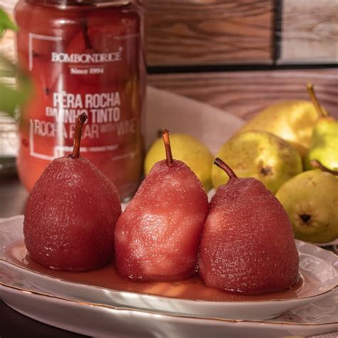 Pêra Rocha Em Vinho Tinto Bombondrice Feito à Mão Feito Com Amor Caldas Da Rainha