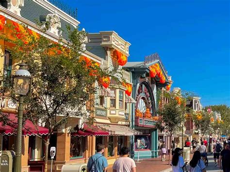 Main Street Usa Disneyland Anaheim Disneyland Main Street Anaheim
