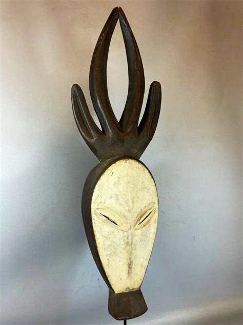 Kwele 220926 Traditional African Kwese Mask Congo Verkocht