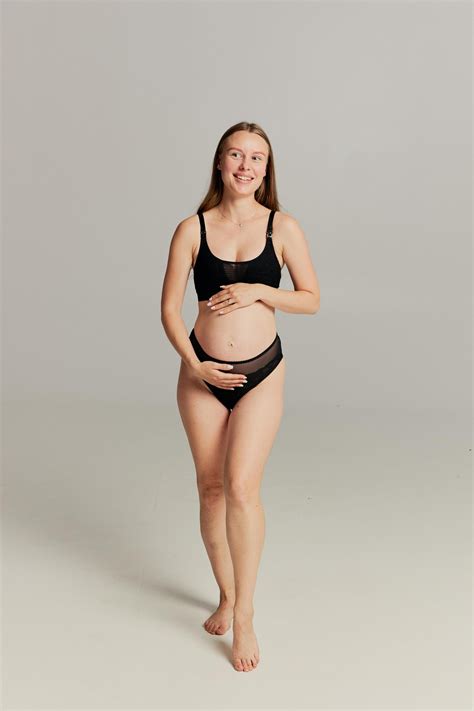 Black Lace Maternity Bra And Panty Set Elegant And Comfortable For Moms